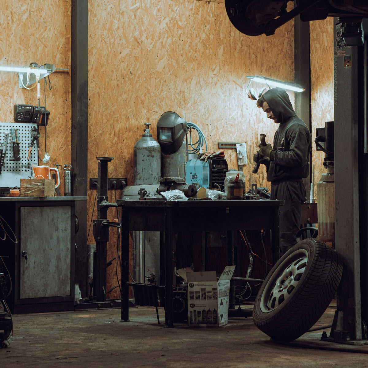 Green Welding Solutions: Eco Aprons for Sustainability – The Strongarm ...